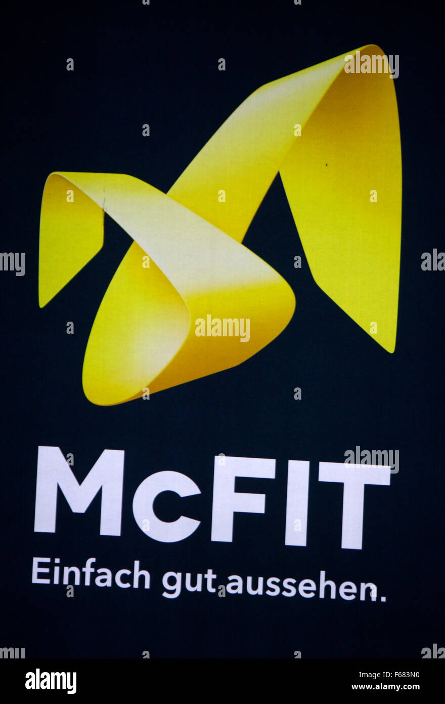 Mcfit logo Banque de photographies et d’images à haute résolution - Alamy