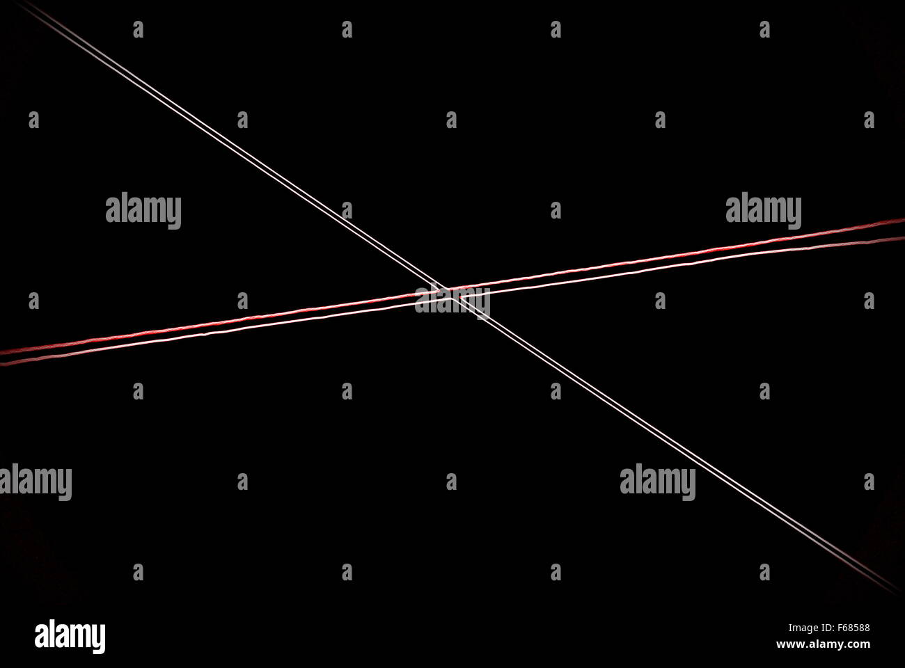 Fils rouges et noirs Banque de photographies et d’images à haute ...