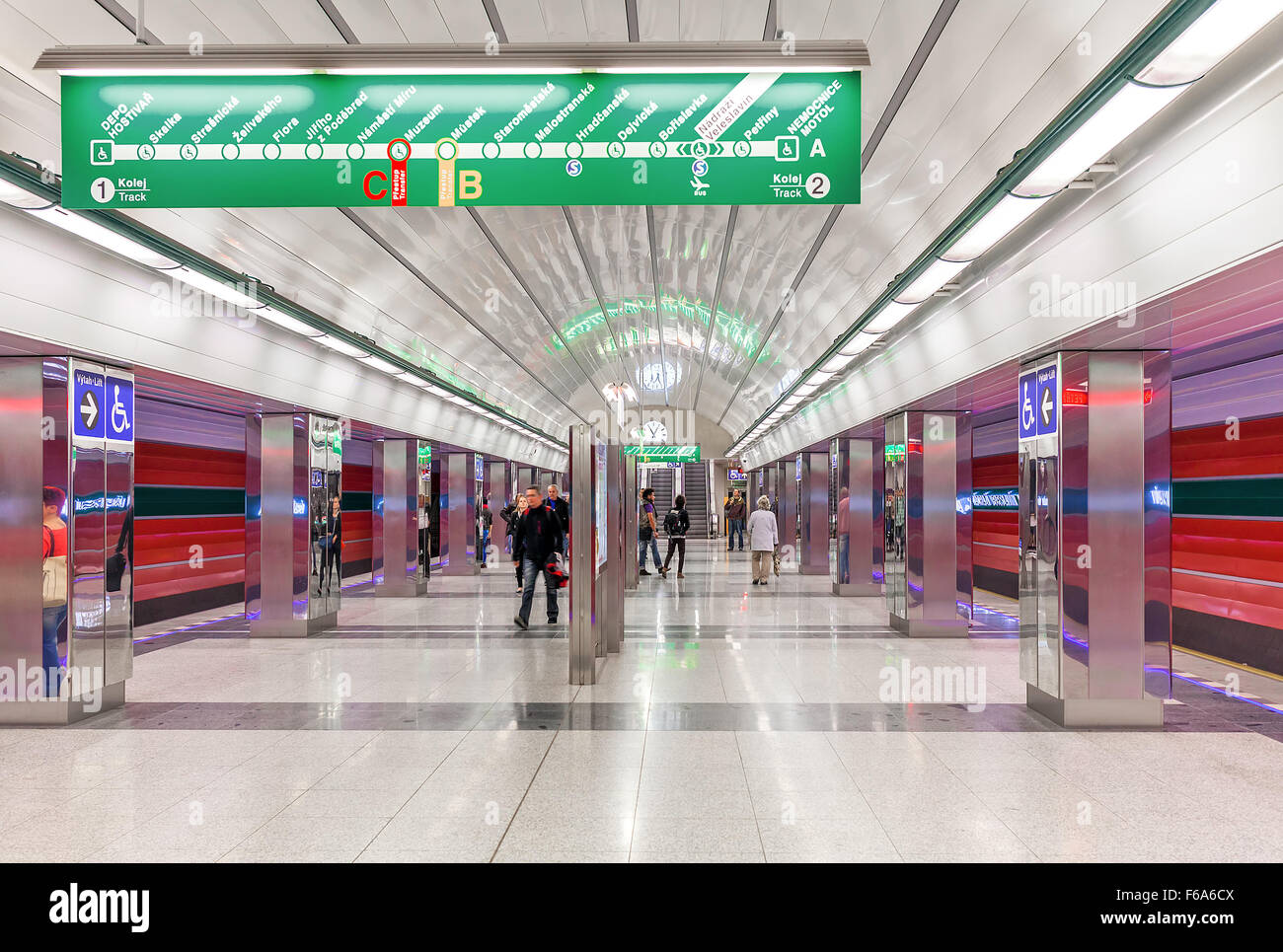 Métro de prague Banque de photographies et d’images à haute résolution ...