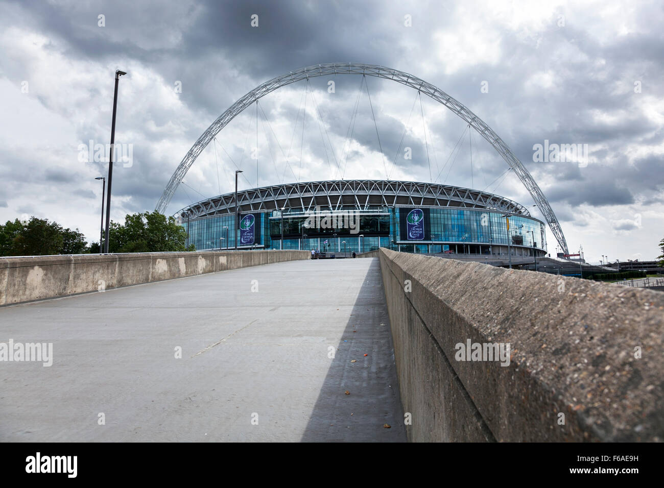 Wembley stadium arch Banque de photographies et d’images à haute ...
