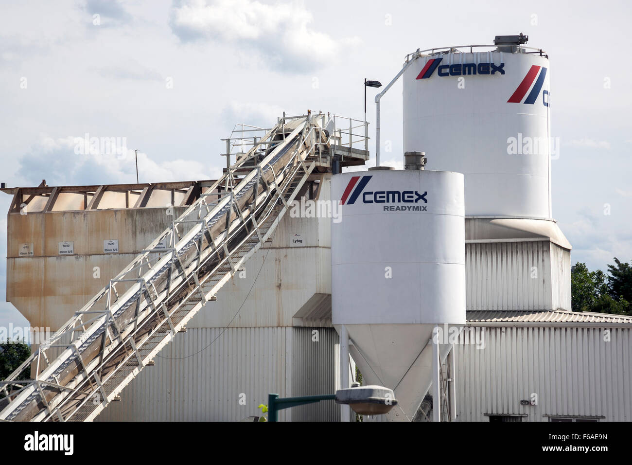 Silos cemex Banque de photographies et d’images à haute résolution - Alamy