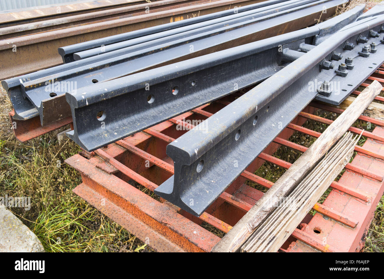 Metal rails Banque de photographies et d’images à haute résolution - Alamy