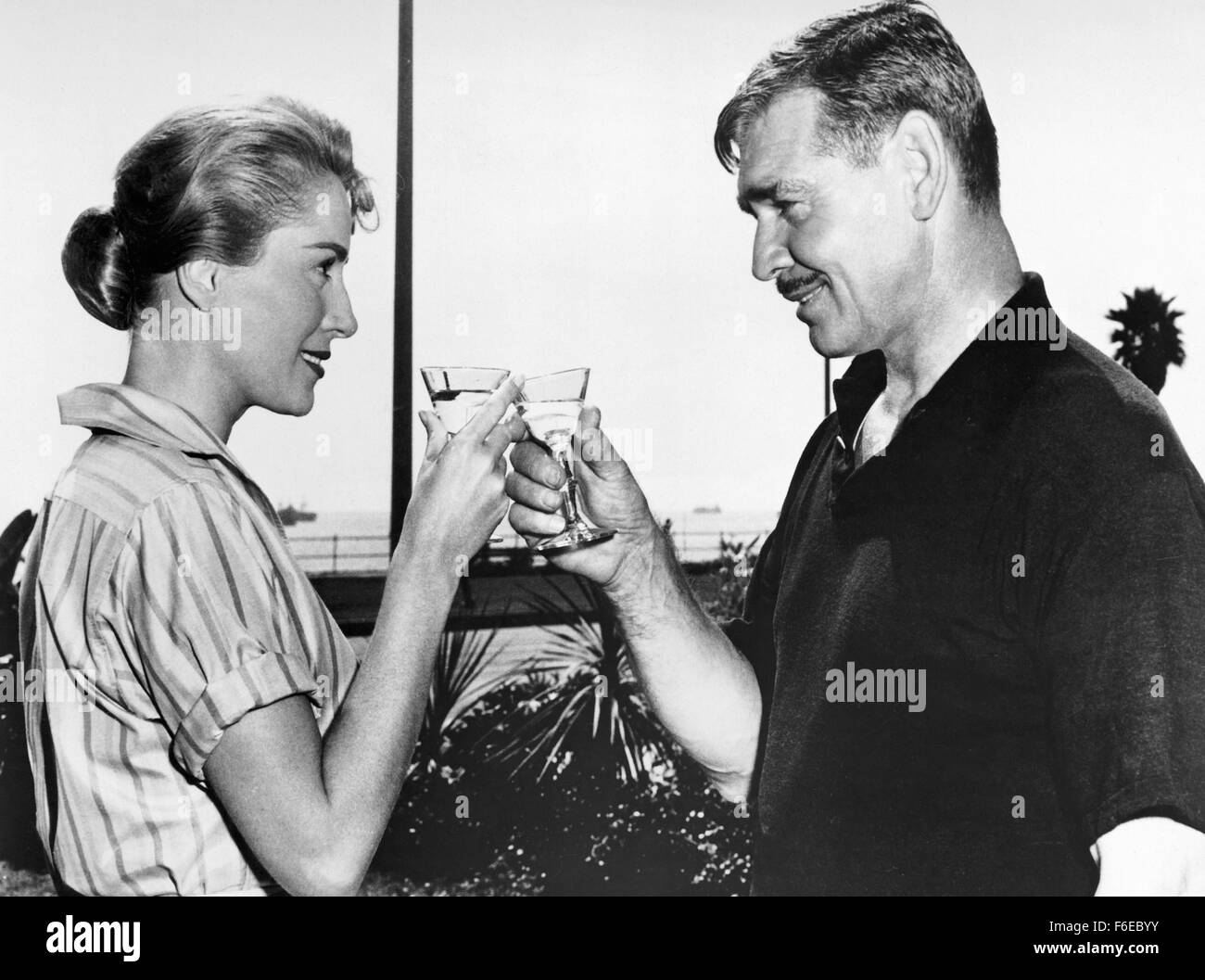 DATE DE SORTIE : Mars 27, 1958. Titre du film : Run Silent Run Deep ...