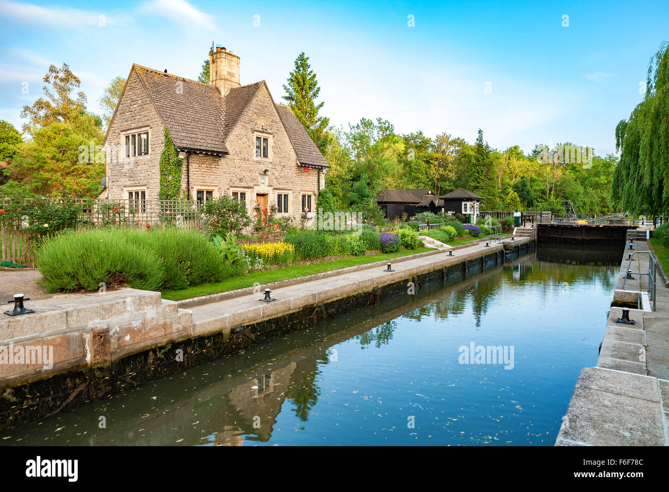Iffley village Banque de photographies et d’images à haute résolution ...