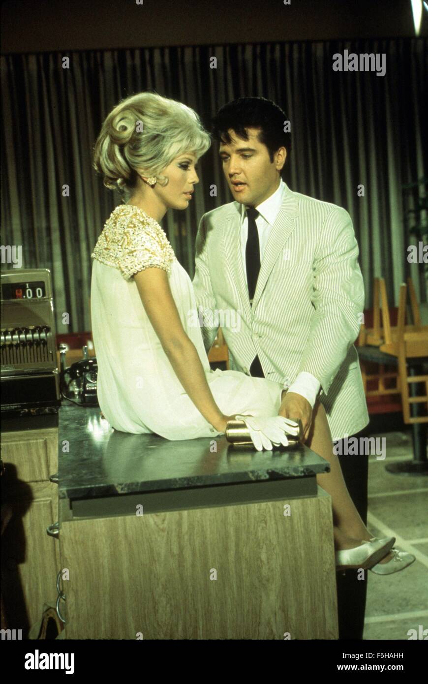 Speedway 1968 nancy sinatra elvis Banque de photographies et d’images à ...