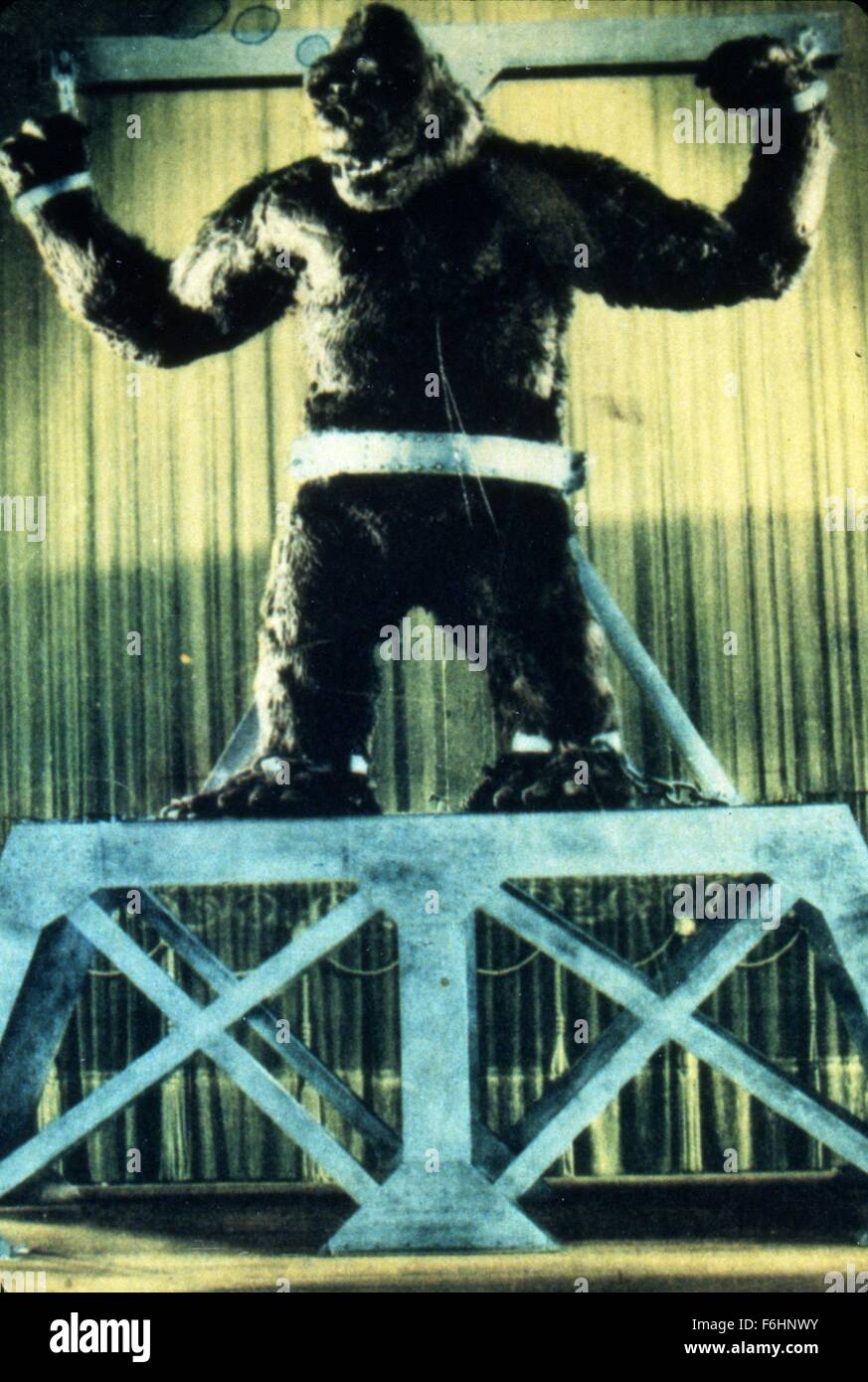 1933, le titre du film : KING KONG, Directeur : MERIAN C COOPER, Studio ...