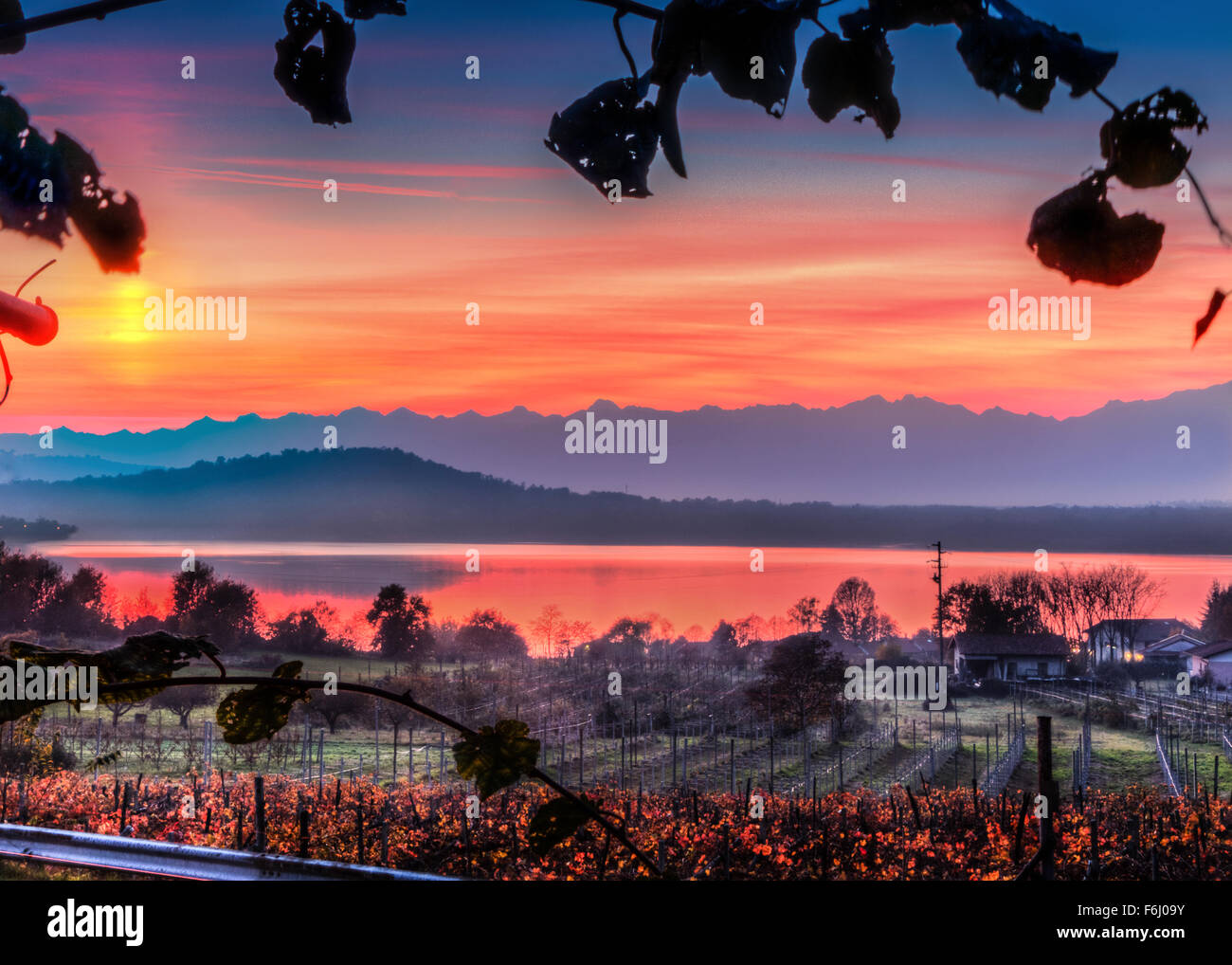 Lago di viverone Banque de photographies et d’images à haute résolution ...