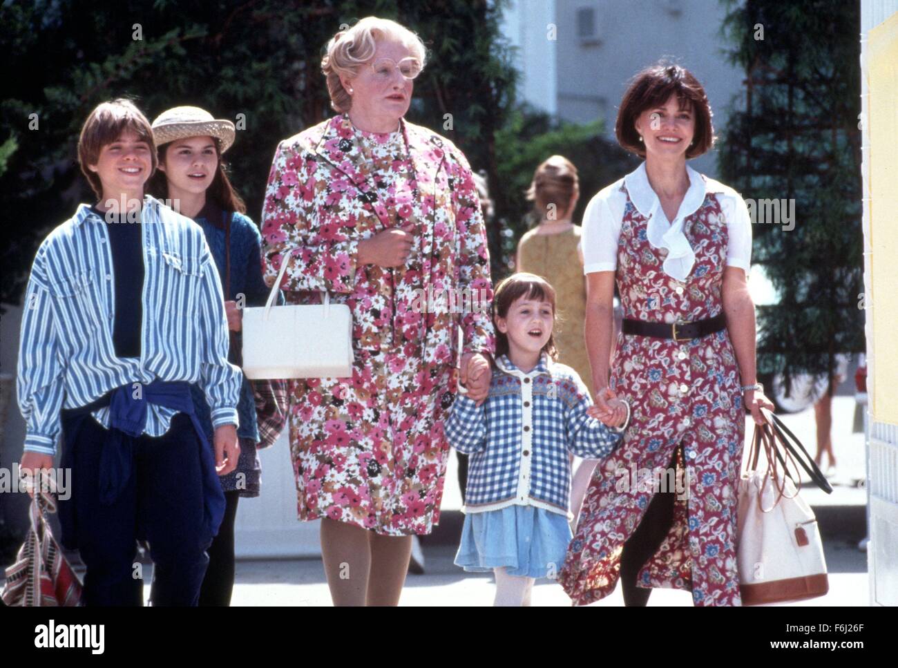 Mrs doubtfire 1993 sally field Banque de photographies et d’images à ...