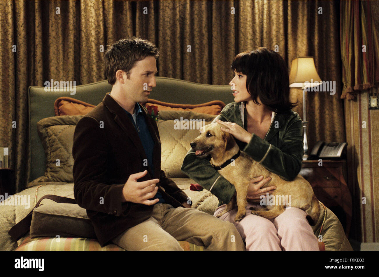 Jennifer love hewitt garfield as liz garfield film title garfield ...