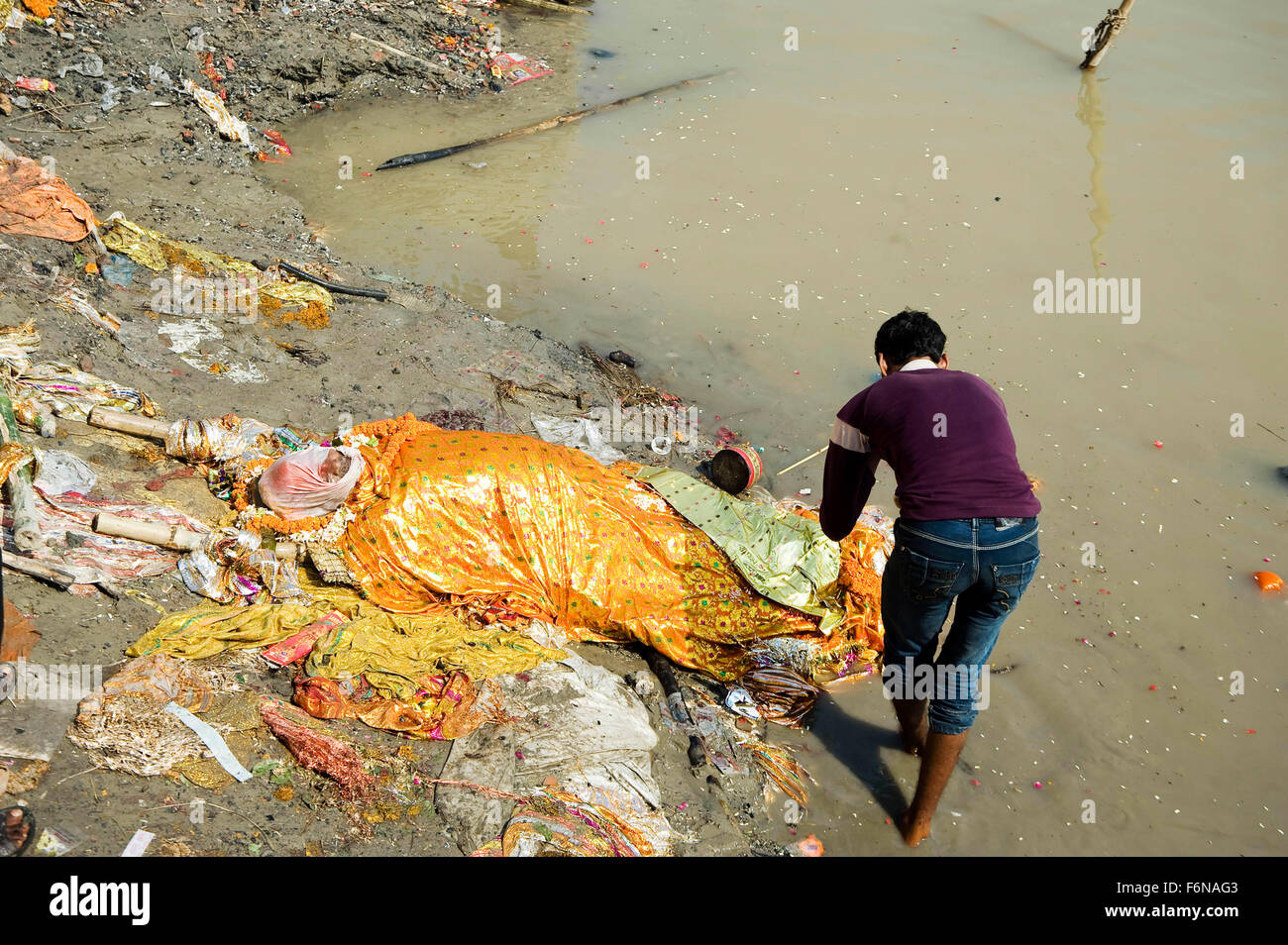 Corps Mort, cérémonie, Varanasi, Uttar Pradesh, Inde, Asie Photo Stock ...