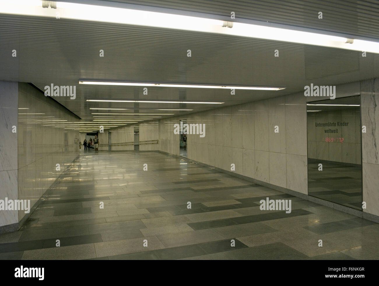 La station de métro U-bahn corridor, Vienne, Autriche Photo Stock - Alamy