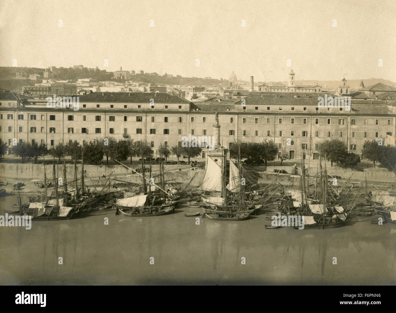 Port of rome Banque de photographies et d’images à haute résolution - Alamy