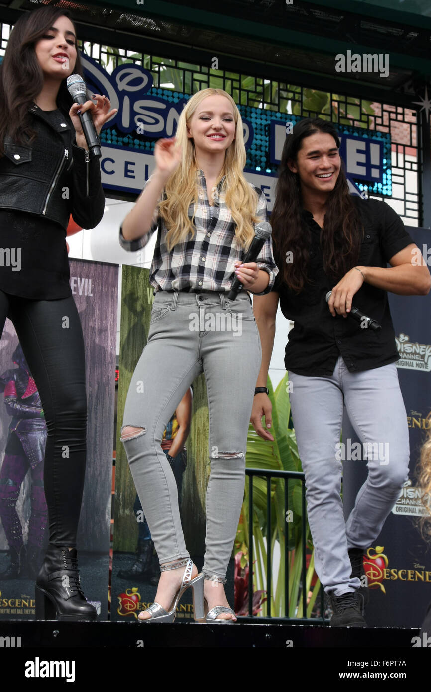 Sofia carson dove cameron descendants Banque de photographies et d ...