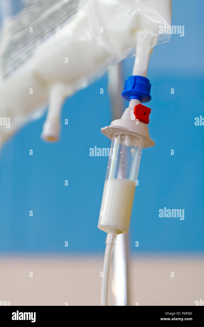 Fluides iv Banque d'image et photos - Alamy