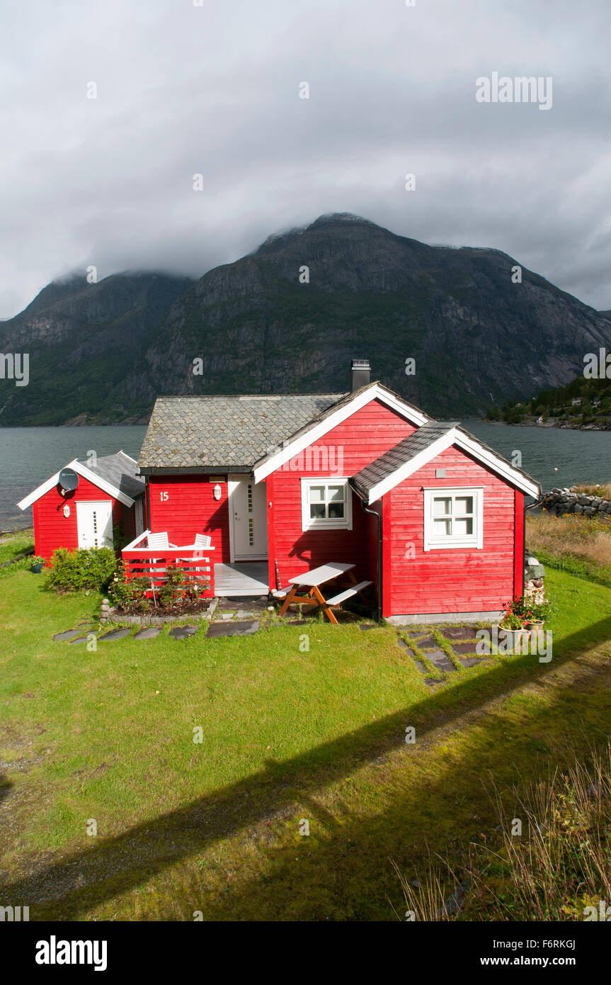 Red house norway geiranger fjord Banque de photographies et d’images à ...