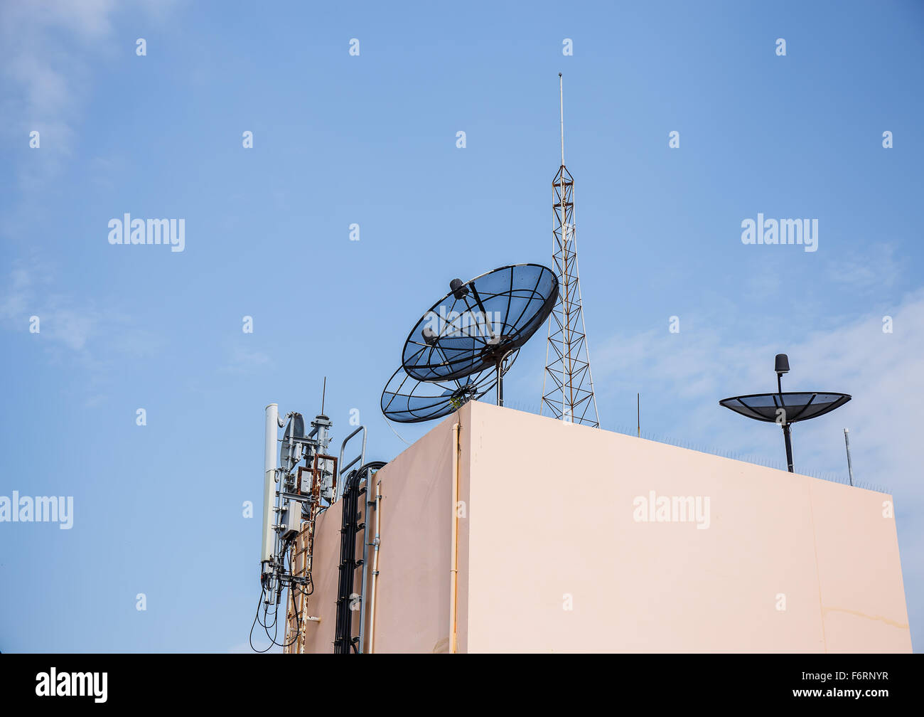 Antenne filaire Banque de photographies et d’images à haute résolution ...