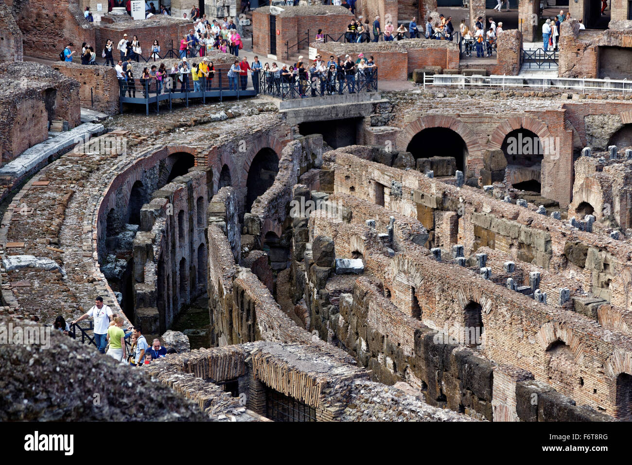 L'amphithéâtre Flavien ou Colisée à Rome, Italie Photo Stock - Alamy