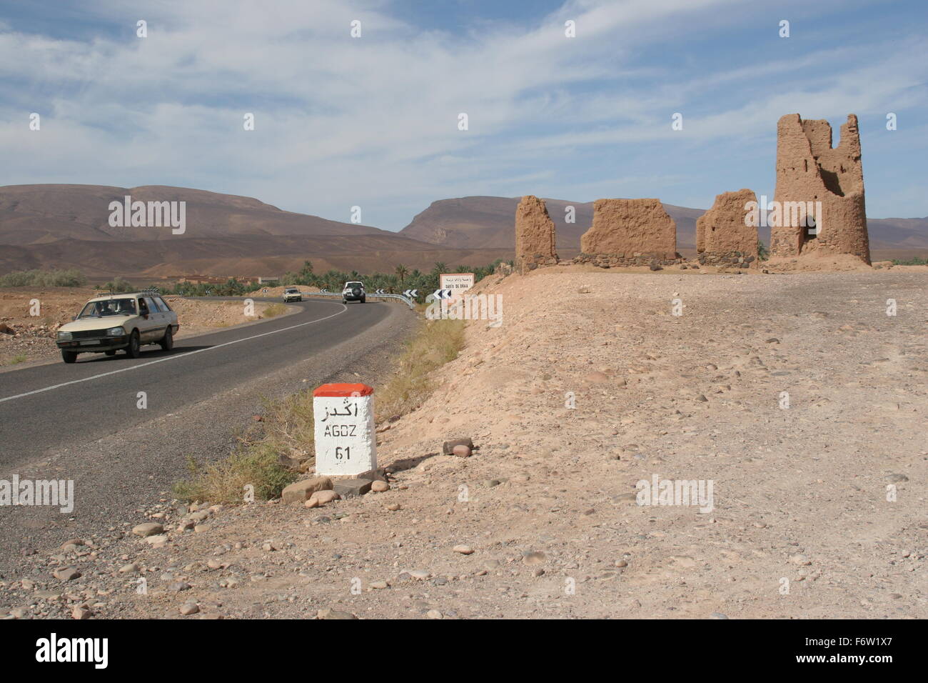 Route maroc Banque de photographies et d’images à haute résolution - Alamy
