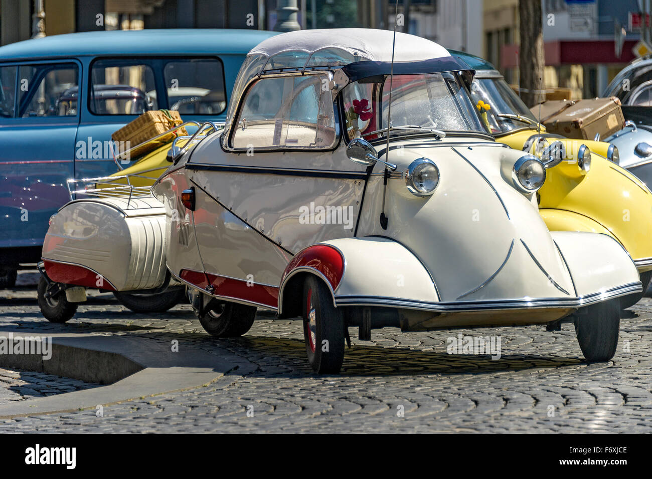 Réunion Oldtimer, Vintage Messerschmitt KR 200 avec un toit en verre ...