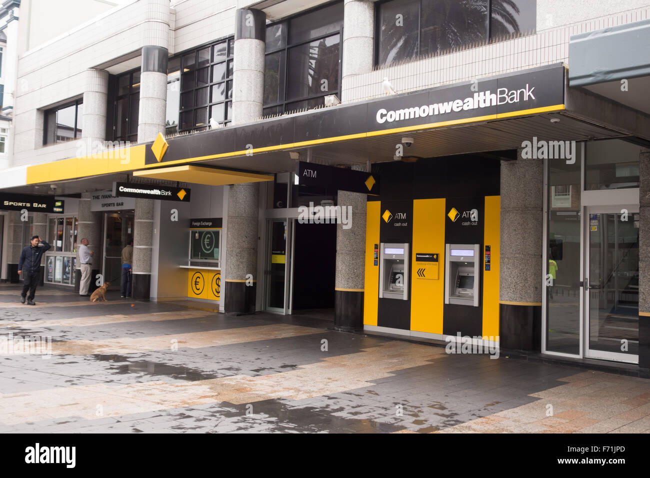 Commonwealth bank Banque de photographies et d’images à haute ...