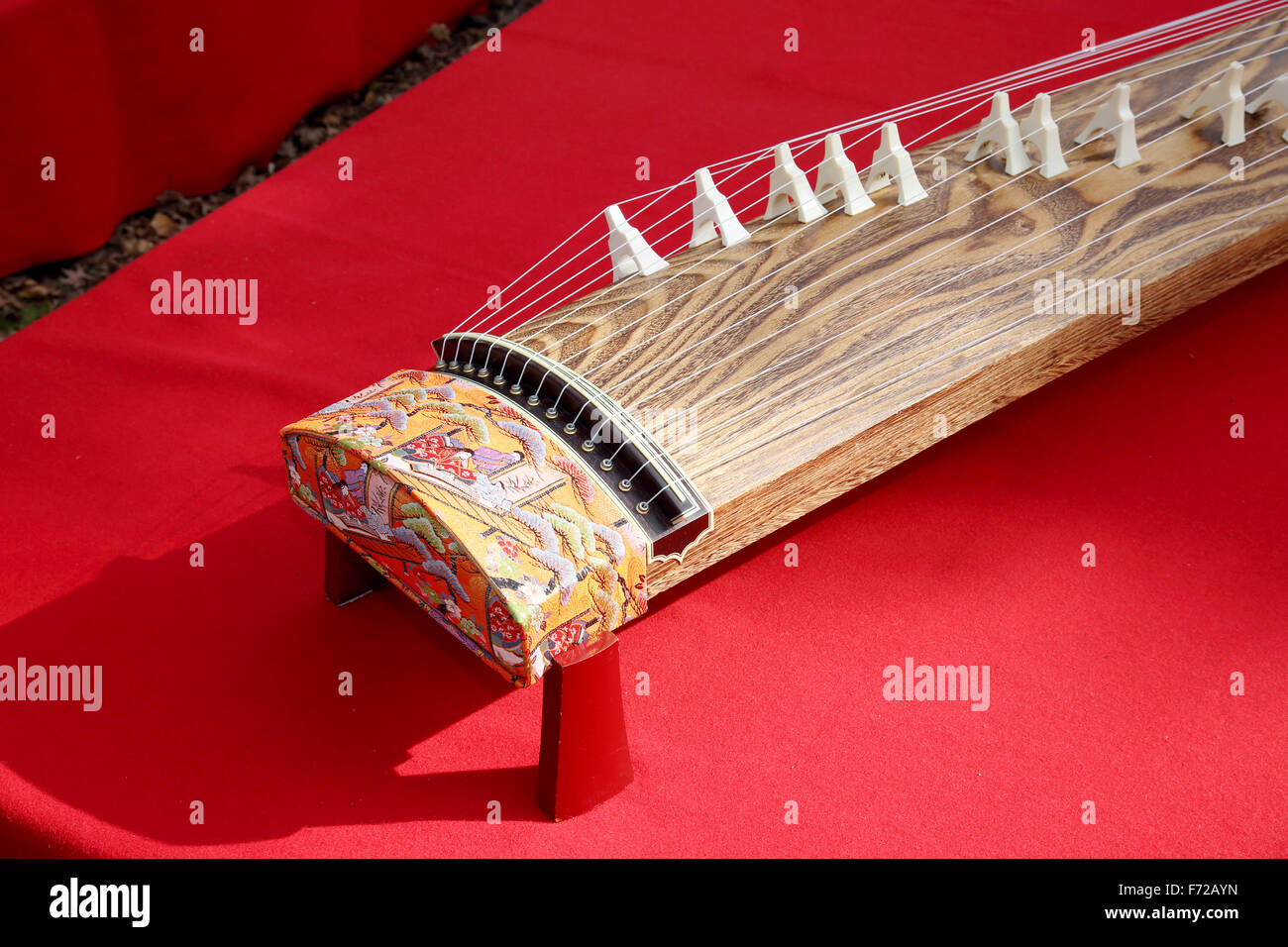 Instrument de musique japonais Banque de photographies et d’images à ...