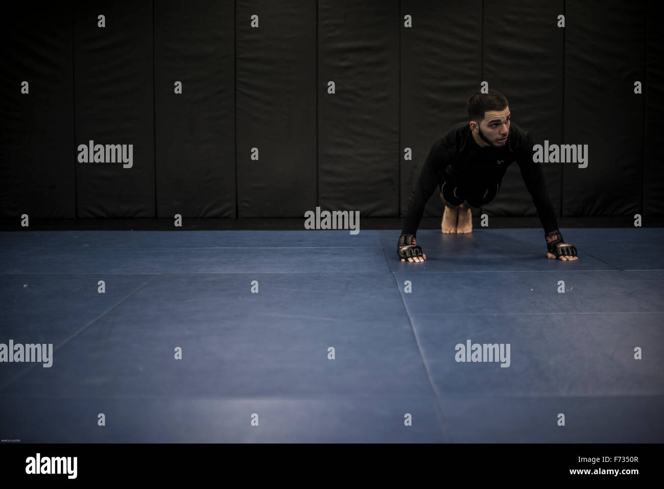 Mma combat Banque de photographies et d’images à haute résolution - Alamy