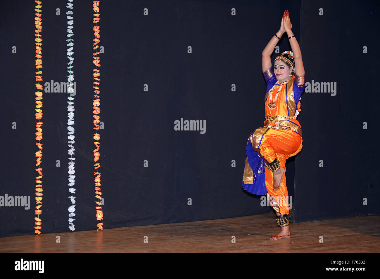 Danseurs de bharatanatyam Banque de photographies et d’images à haute ...