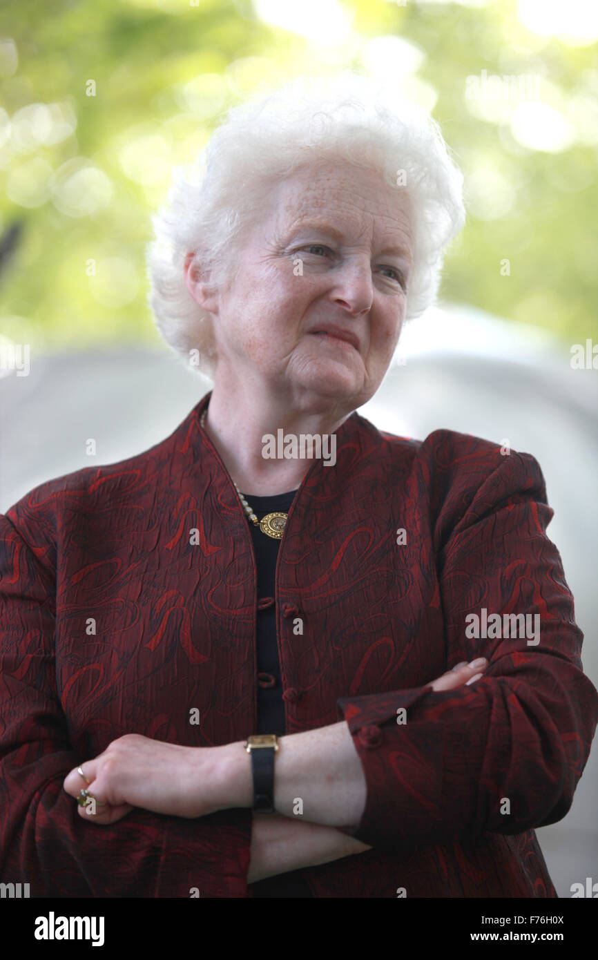 Julia neuberger Banque de photographies et d’images à haute résolution ...