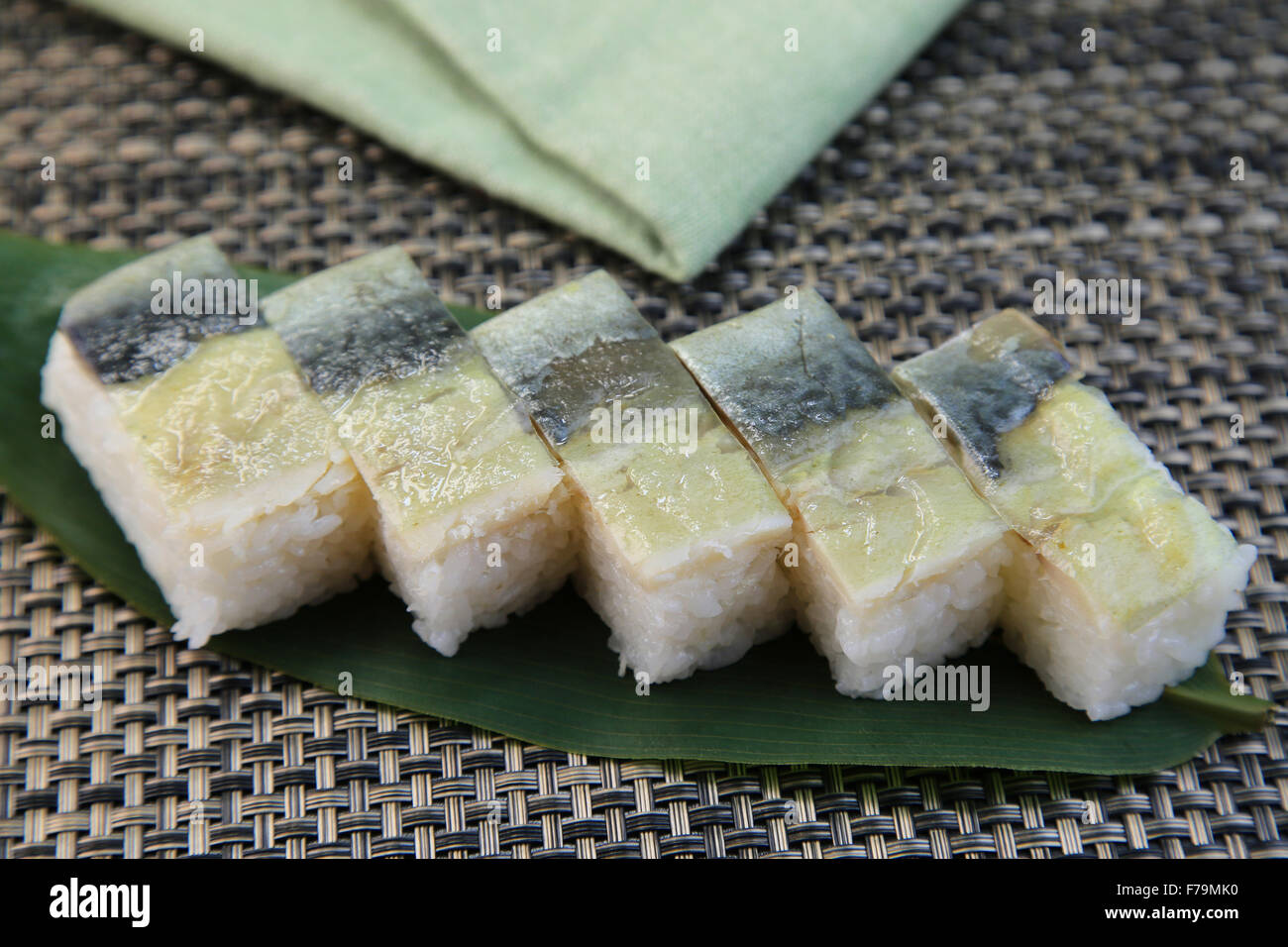 Rôti de sushi Banque de photographies et d’images à haute résolution ...