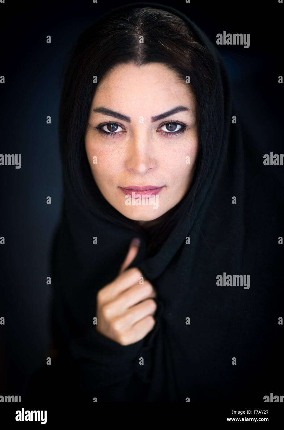 Jolie iranienne Banque de photographies et d’images à haute résolution ...