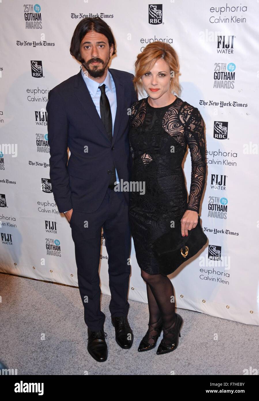 Josh mond Banque de photographies et d’images à haute résolution - Alamy