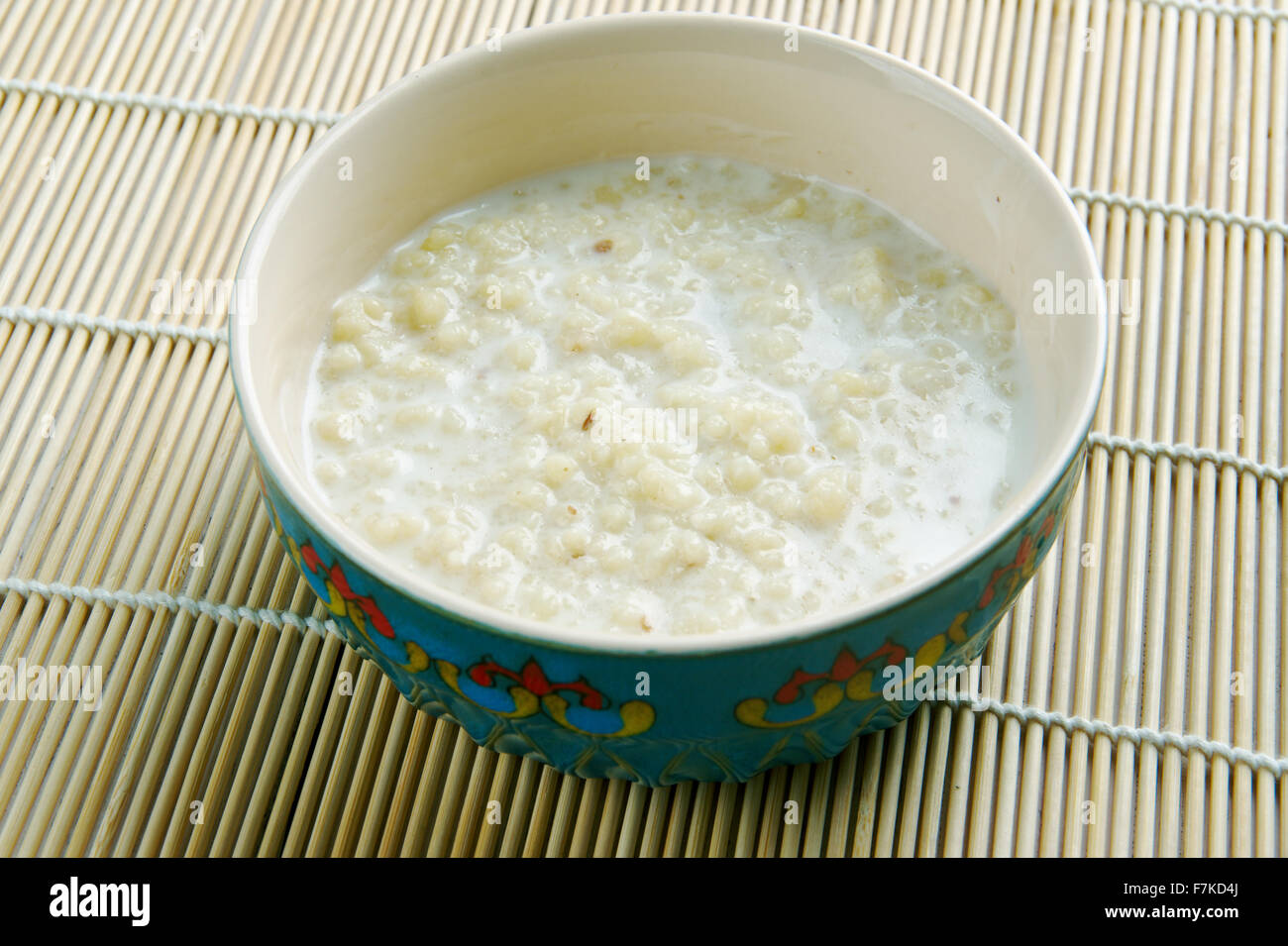 Thiakry - doux plat mangé le couscous de mil en Afrique de l'Ouest ...