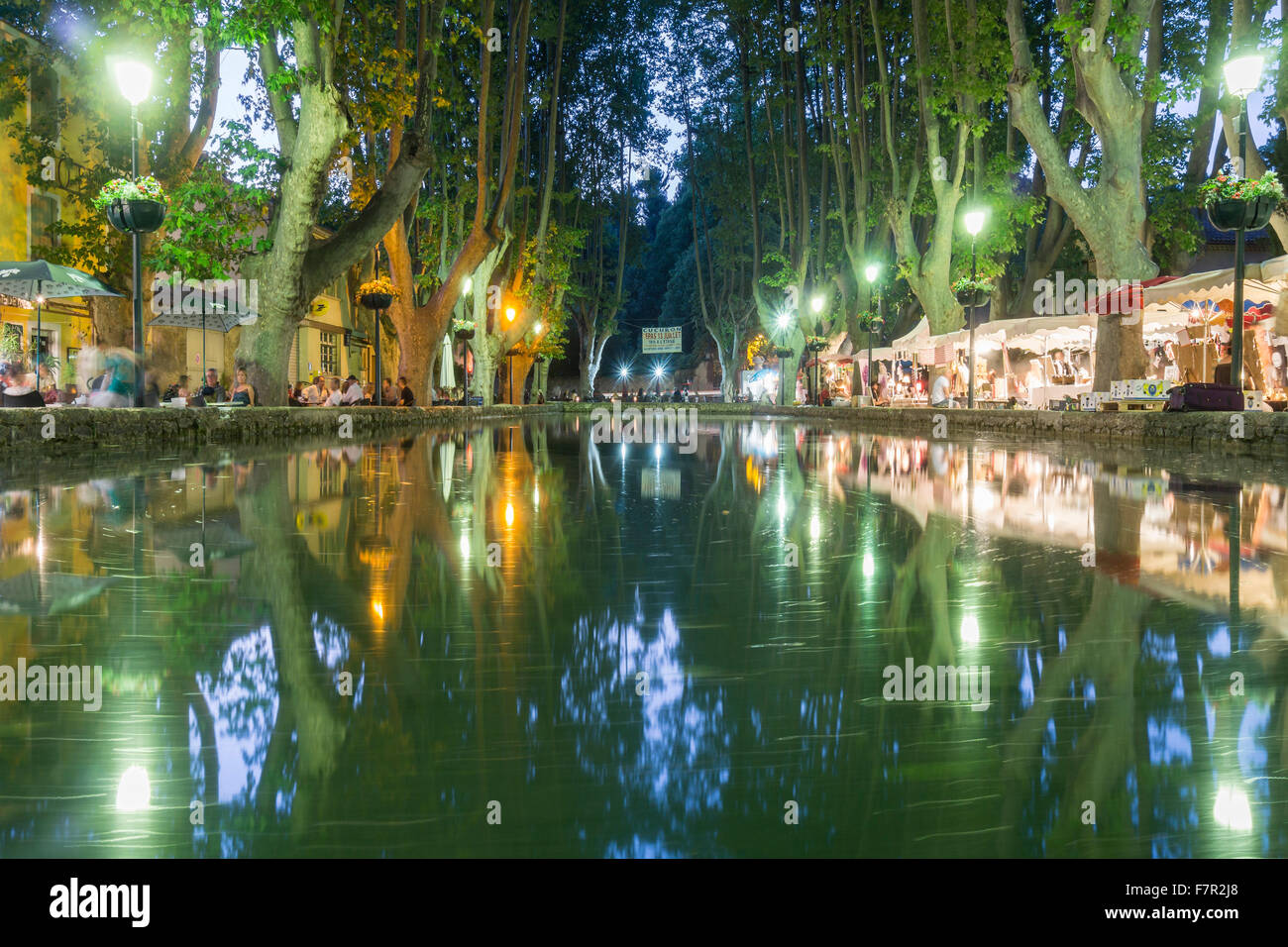 L'Etang, Platane arbres, de Cucuron, village provençal, département de ...