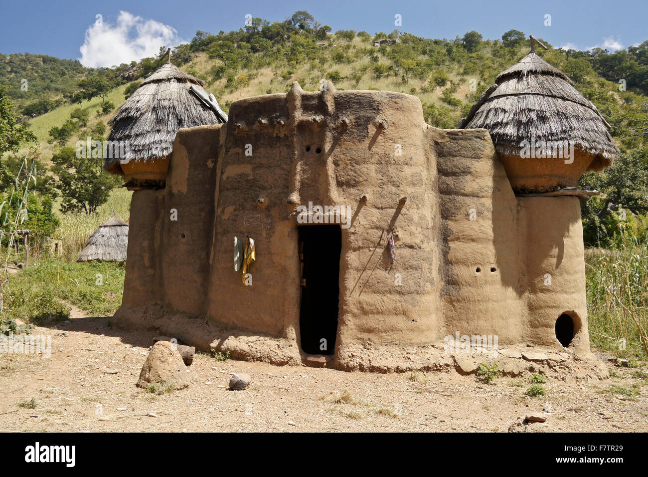 Takienta (maison-tour) et ancêtre de culte, Koutammakou, 'pays des ...