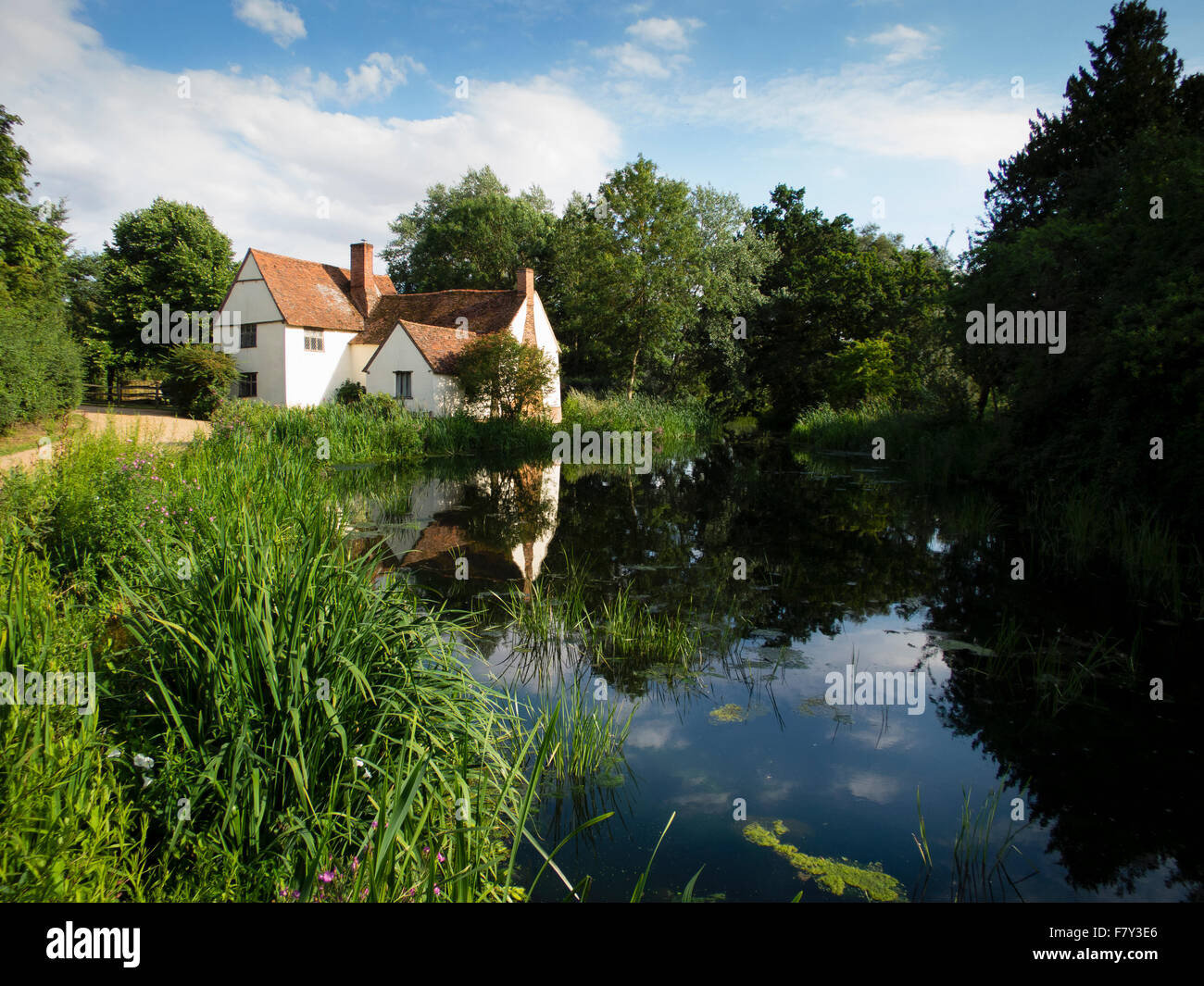 Flatford mill Banque de photographies et d’images à haute résolution ...