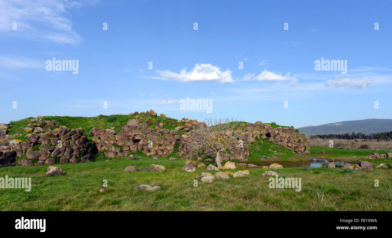 Nuraghe suraki Banque de photographies et d’images à haute résolution ...