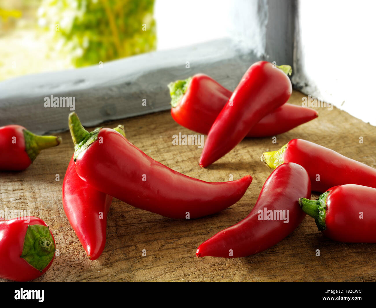Piment frais et épices fraiches Banque de photographies et d’images à ...
