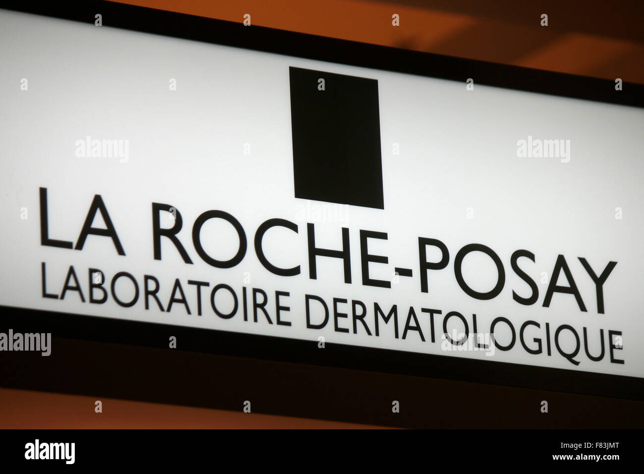 Logo la roche posay Banque de photographies et d’images à haute ...