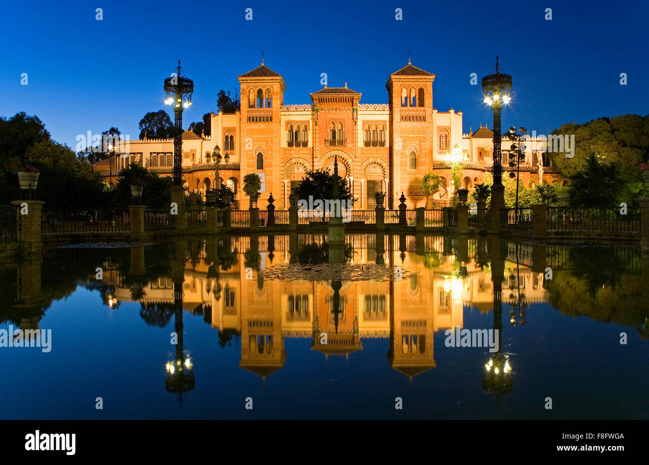 Musée des Arts et Coutumes Populaires dans le parc Maria Luisa. Elle a été construite pour l ...