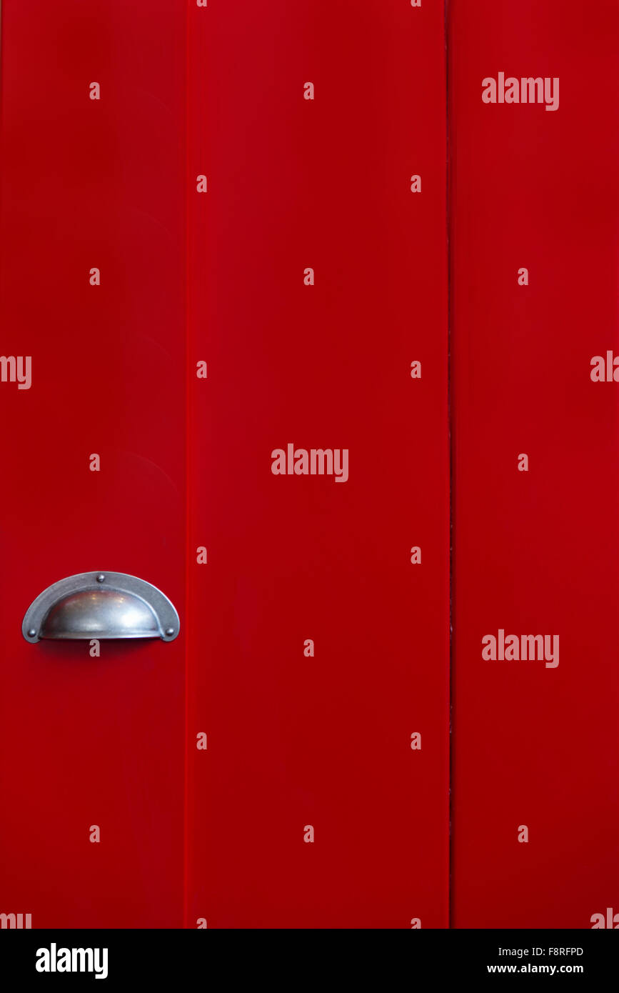 Porte rouge Banque de photographies et d’images à haute résolution - Alamy