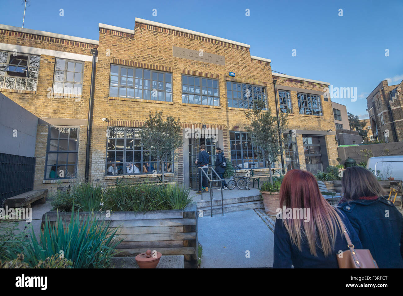 Hackney bar Banque de photographies et d’images à haute résolution - Alamy