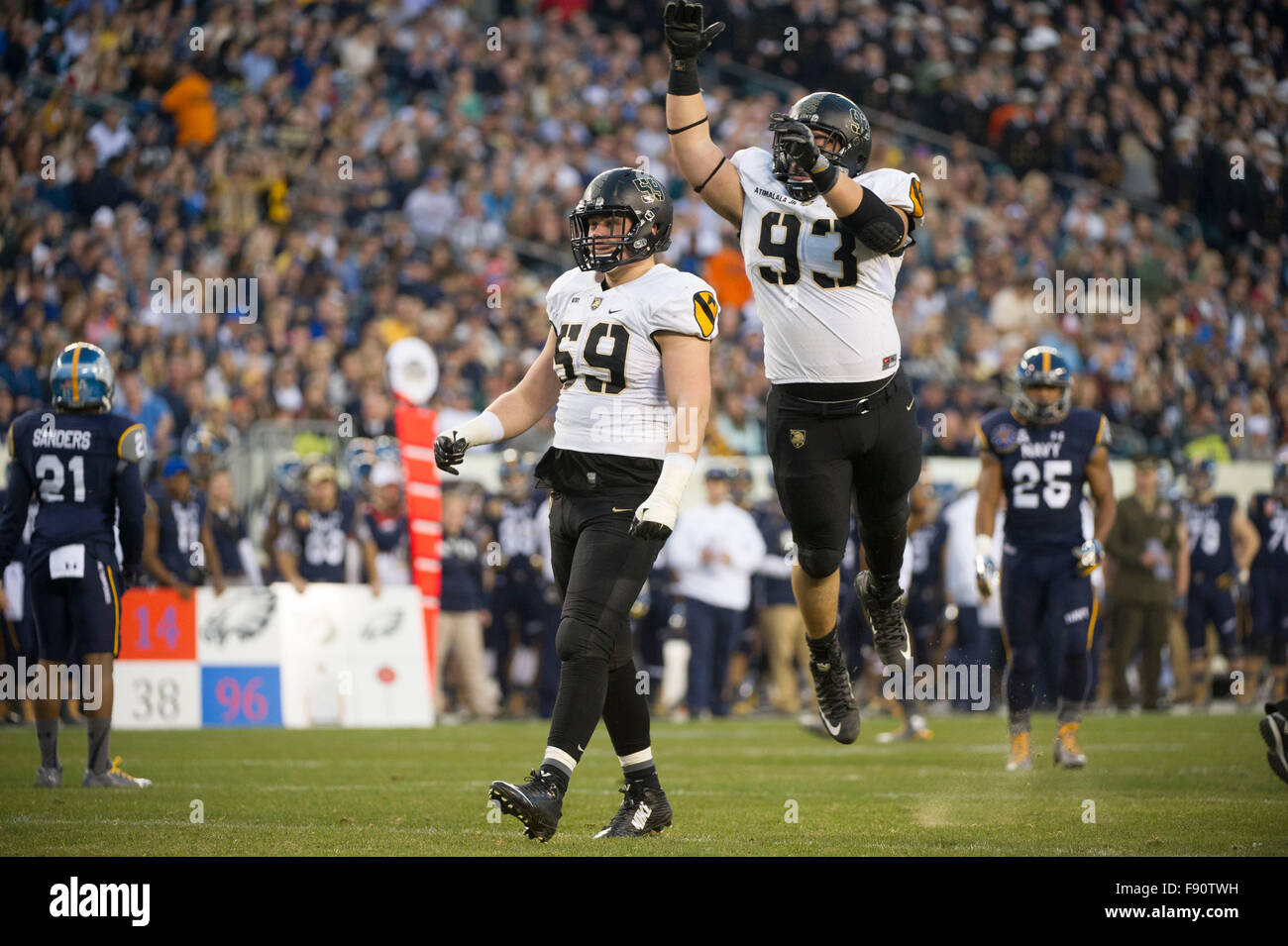 Philadelphia, PA, USA. Dec 12, 2015. Le joueur de ligne défensive des ...