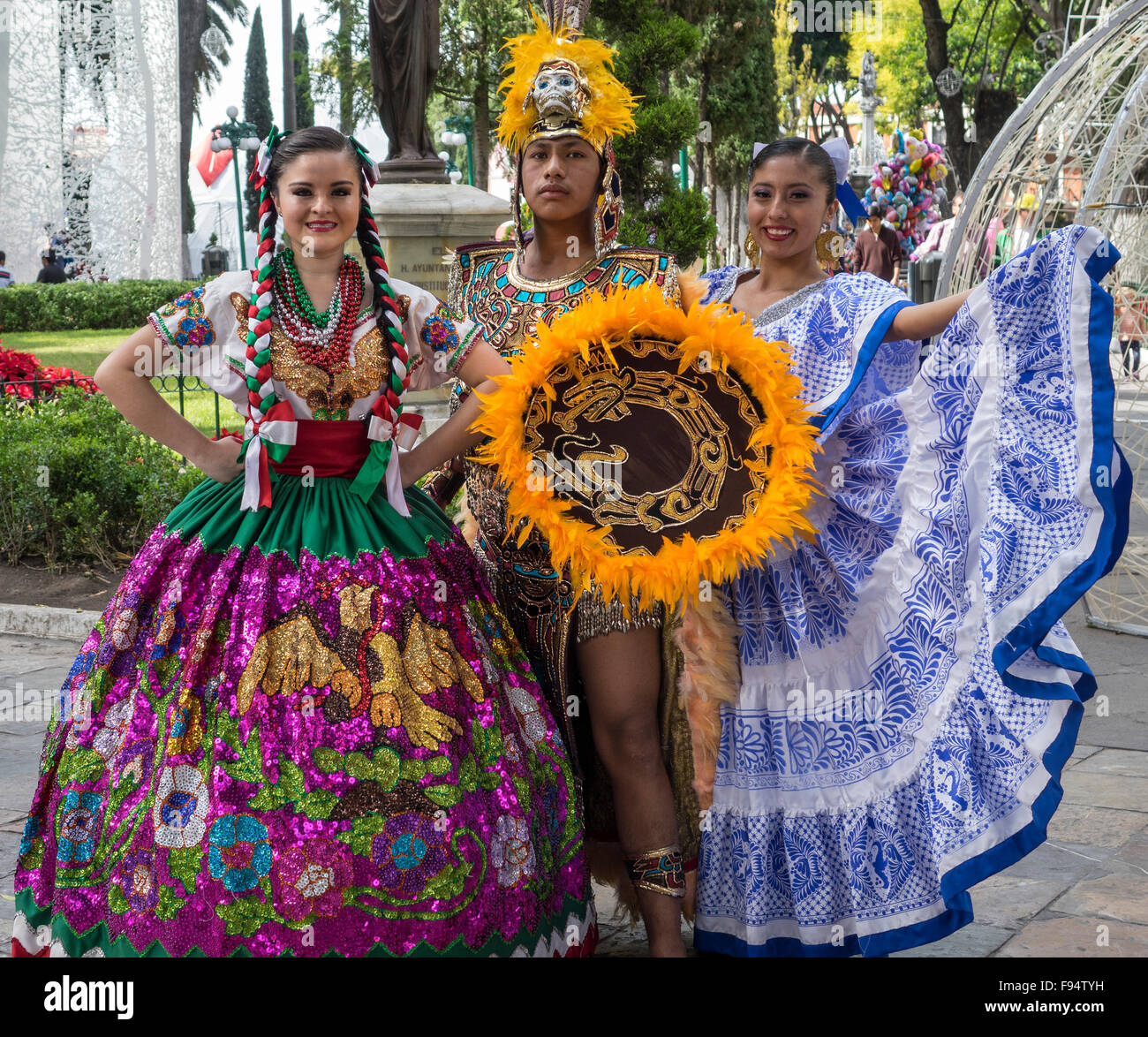 Aztecs dancers Banque de photographies et d’images à haute résolution ...