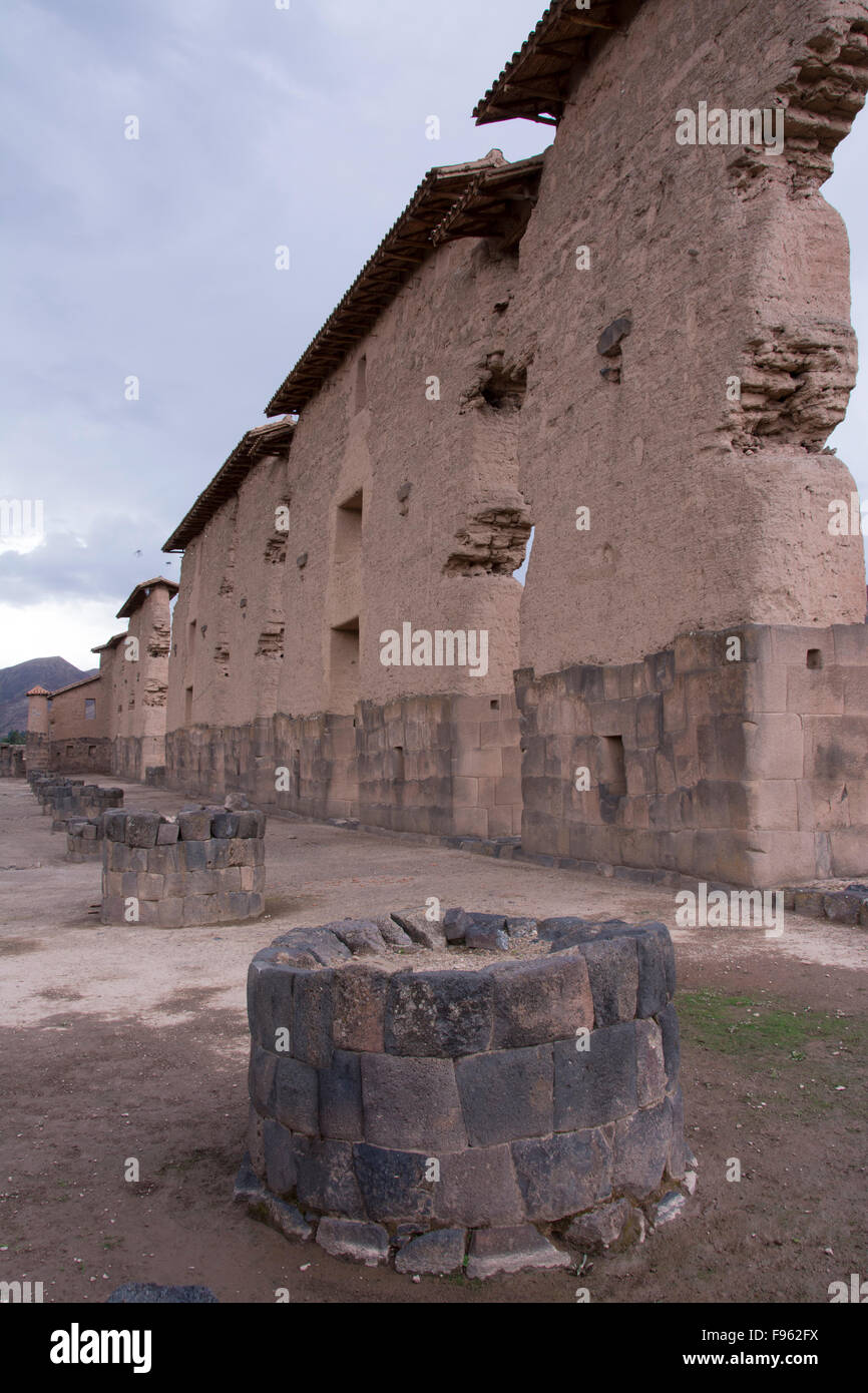 Peruvian village Banque de photographies et d’images à haute résolution ...