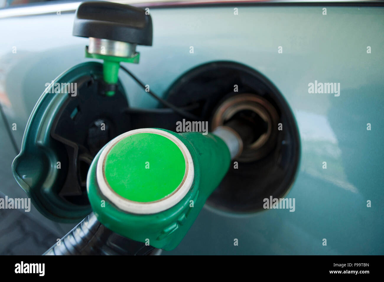 Super sans plomb Banque de photographies et d’images à haute résolution ...