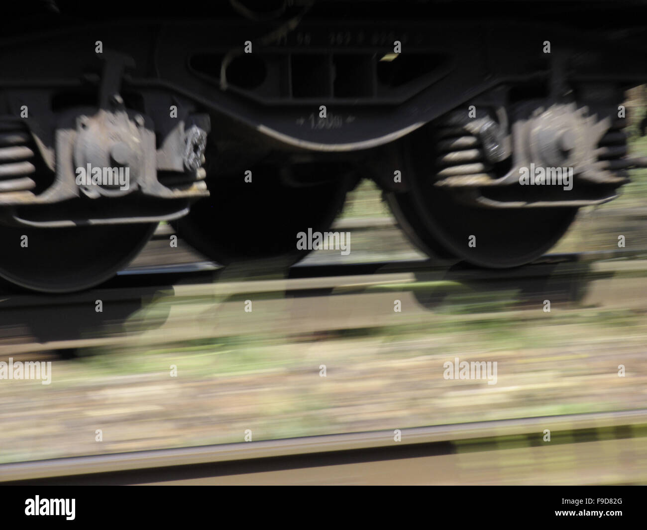 Roues de train en fer Banque de photographies et d’images à haute ...