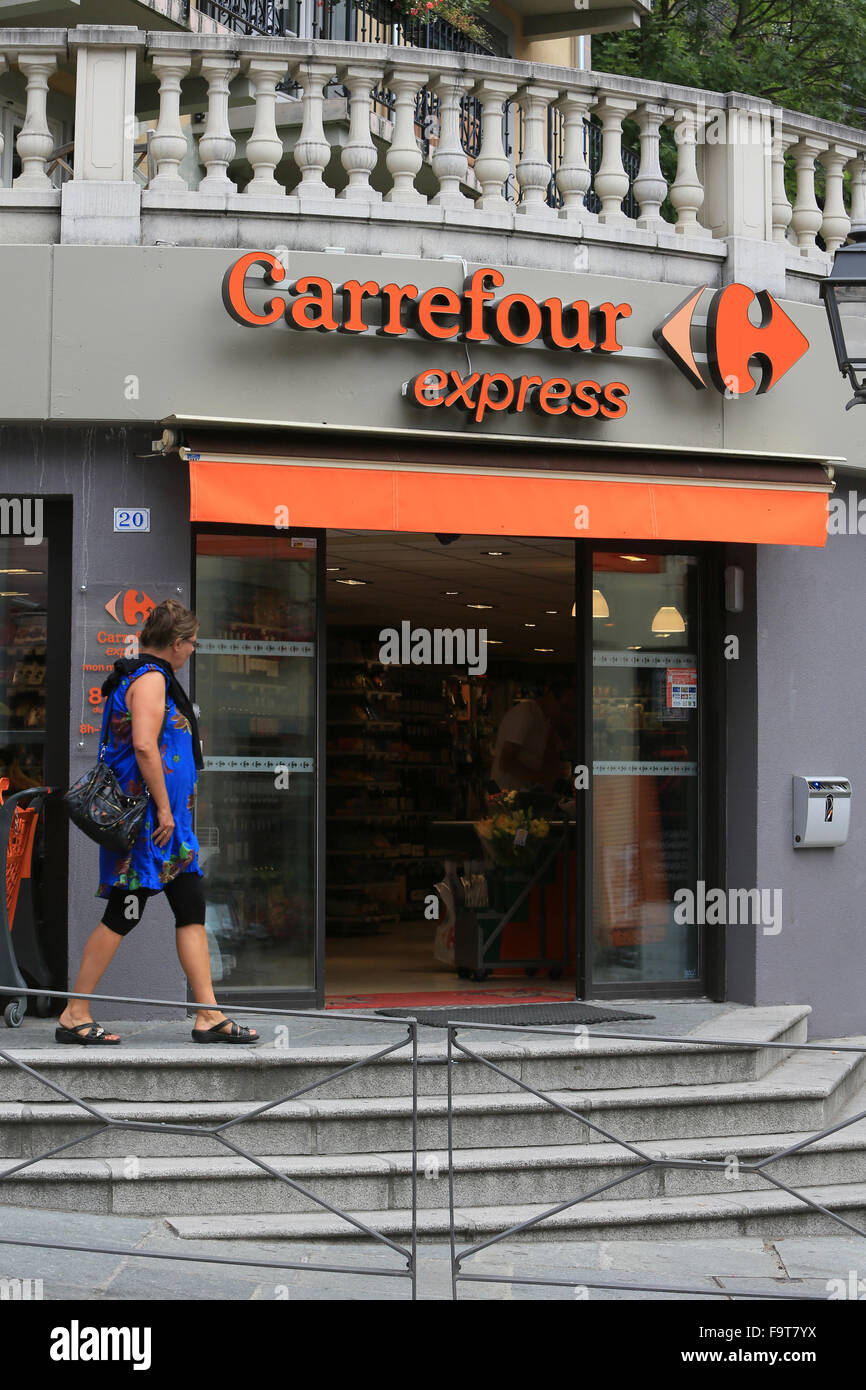 Carrefour express Banque de photographies et d’images à haute ...