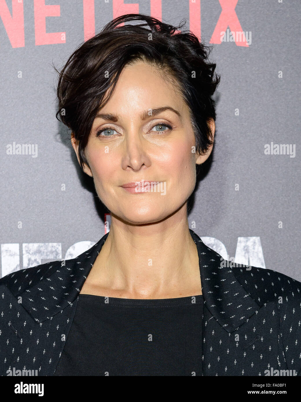 Jessica jones carrie anne moss Banque de photographies et d’images à ...