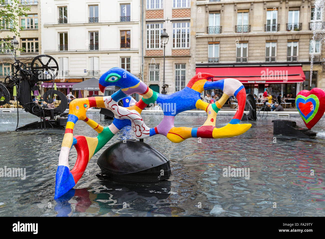 Beaubourg pompidou museum modern sculpture Banque de photographies et d ...