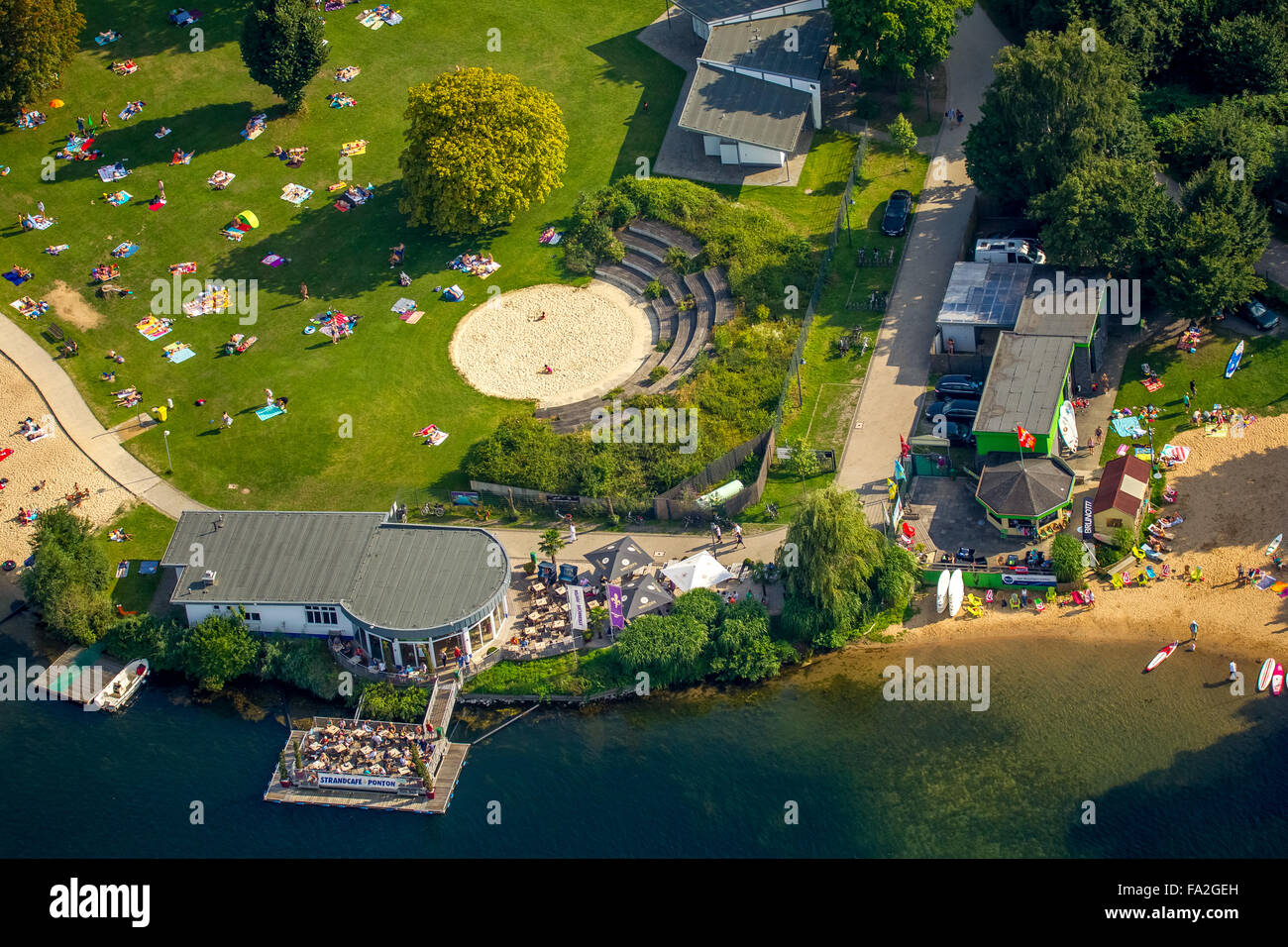 Plage ponton Banque de photographies et d’images à haute résolution - Alamy